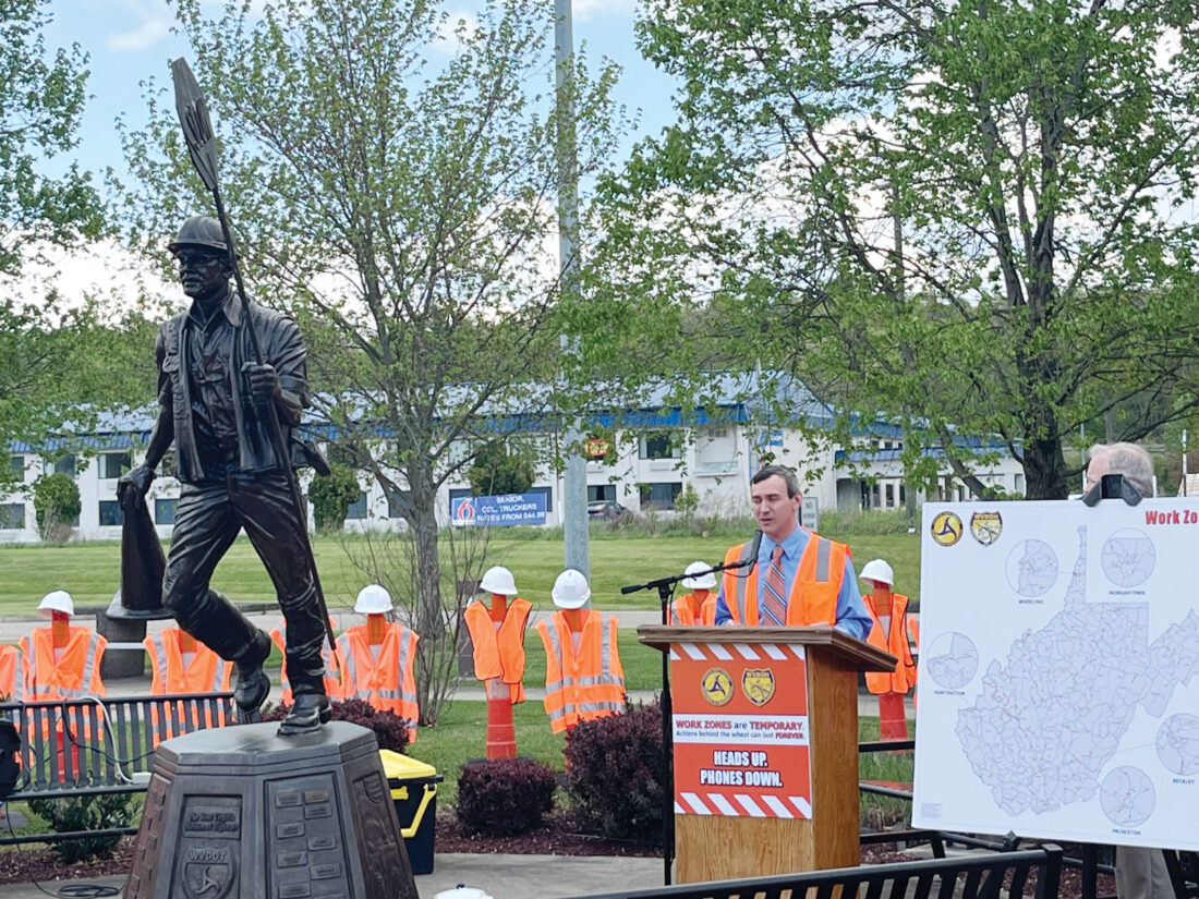 Williamstown ceremony honors fallen West Virginia DOH workers | News ...